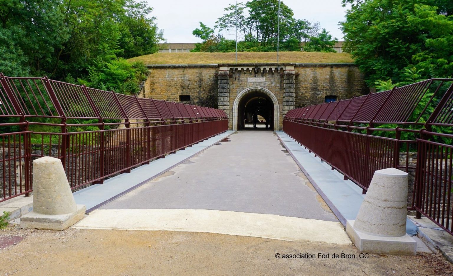 Emblematic Features of the Fort of Bron - Association du Fort de Bron